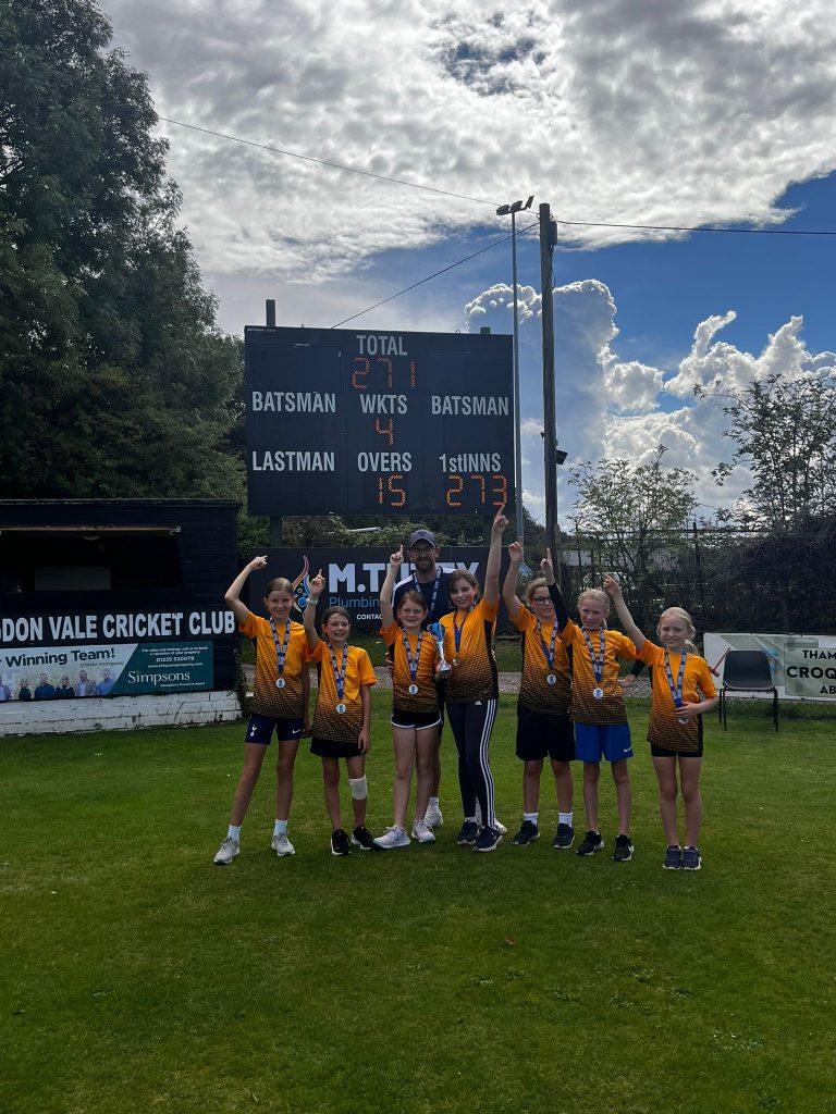Tigers Win Last-Ball Thriller of an U11 Girls Final! - Thame Town ...